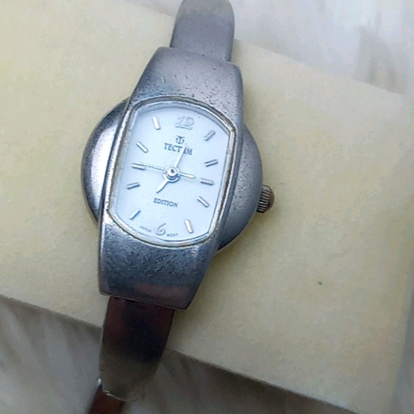 tectum | Accessories | Vintage Ladies Tectum Wrist Watch | Poshmark